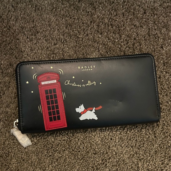 RADLEY LONDON | Bags | Radley Christmas Walletread Description | Poshmark
